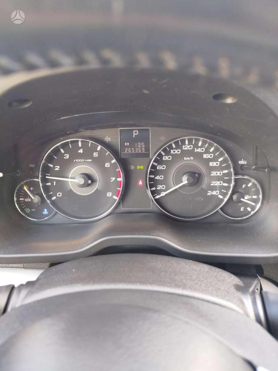 Black Subaru Outback 2011 in Kedainiai, with an engine capacity of 2.46 L and mileage of 262 thousand km for 2300 €, photo 13 on AUTOMOTO.COM.LV