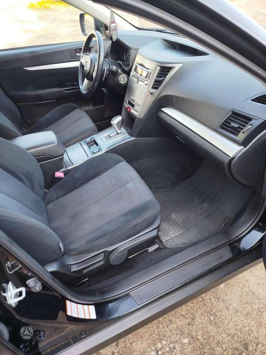 Black Subaru Outback 2011 in Kedainiai, with an engine capacity of 2.46 L and mileage of 262 thousand km for 2300 €, photo 14 on AUTOMOTO.COM.LV
