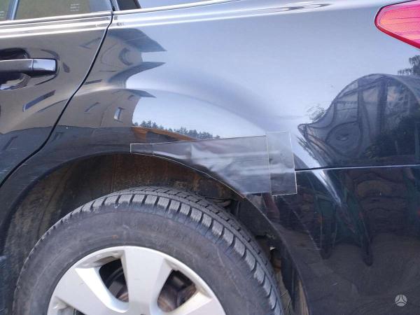 Black Subaru Outback 2011 in Ukmerge, with an engine capacity of 2.50 L and mileage of 418 thousand km for 4840 €, photo 6 on AUTOMOTO.COM.LV