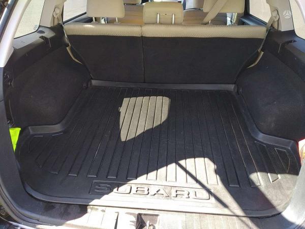 Black Subaru Outback 2011 in Ukmerge, with an engine capacity of 2.50 L and mileage of 418 thousand km for 4840 €, photo 9 on AUTOMOTO.COM.LV