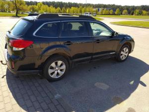 Black Subaru Outback 2011 in Ukmerge, with an engine capacity of 2.50 L and mileage of 418 thousand km for 4840 €, photo 18 on AUTOMOTO.COM.LV