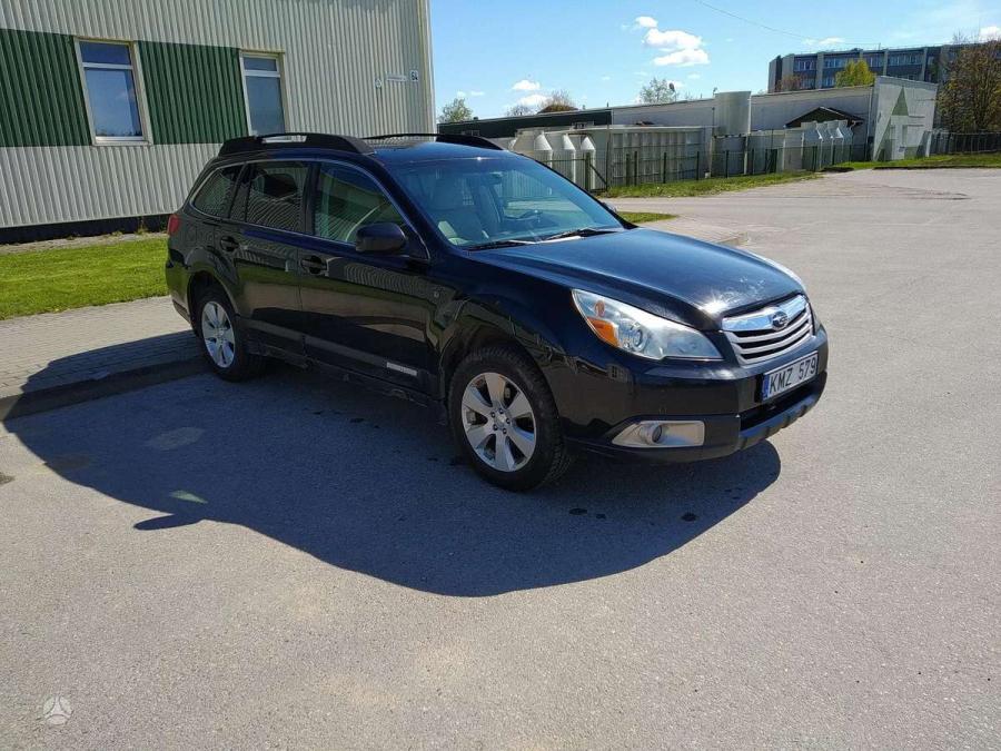 Black Subaru Outback 2011 in Ukmerge, with an engine capacity of 2.50 L and mileage of 418 thousand km for 4840 €, photo 19 on AUTOMOTO.COM.LV
