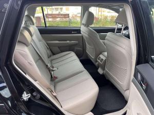 Black Subaru Outback 2011 in Vilnius, with an engine capacity of 2.46 L and mileage of 260 thousand km for 6350 €, photo 13 on AUTOMOTO.COM.LV