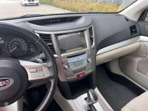 Black Subaru Outback 2011 in Vilnius, with an engine capacity of 2.46 L and mileage of 260 thousand km for 6350 €, photo 16 on AUTOMOTO.COM.LV