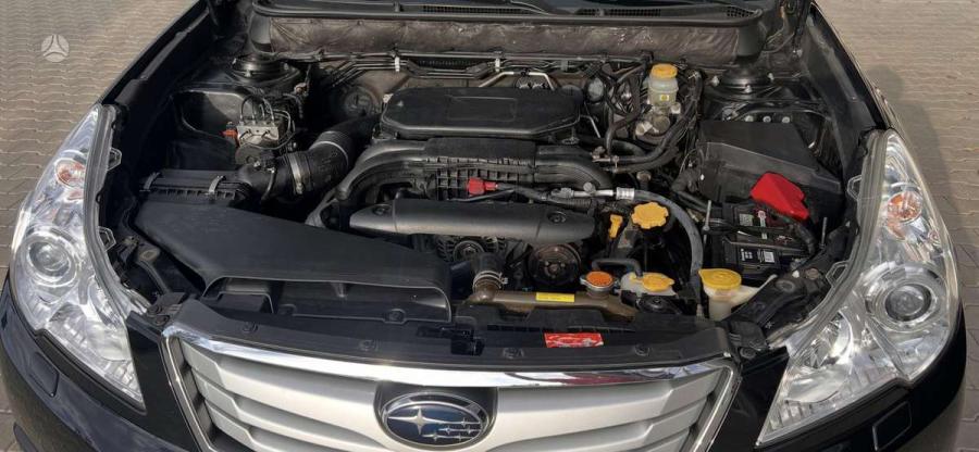 Black Subaru Outback 2011 in Vilnius, with an engine capacity of 2.46 L and mileage of 260 thousand km for 6350 €, photo 20 on AUTOMOTO.COM.LV