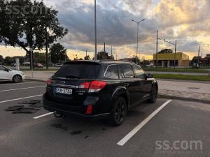 Melns Subaru Outback 2011 Rīga, ar dzinēja tilpumu 2.00 L un nobraukumu 296 tūkst. km par 2800 €, foto 5 vietnē AUTOMOTO.COM.LV