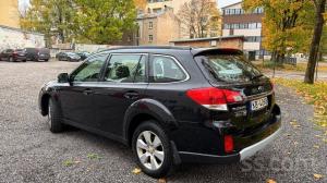 Black Subaru Outback 2011 in Riga, with an engine capacity of 2.50 L and mileage of 311 thousand km for 2500 €, photo 4 on AUTOMOTO.COM.LV