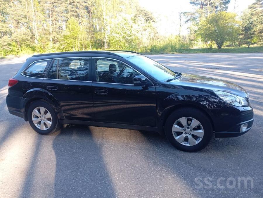 Black Subaru Outback 2012 in Jurmala, with an engine capacity of 2.50 L and mileage of 0 thousand km for 5450 €, photo 4 on AUTOMOTO.COM.LV