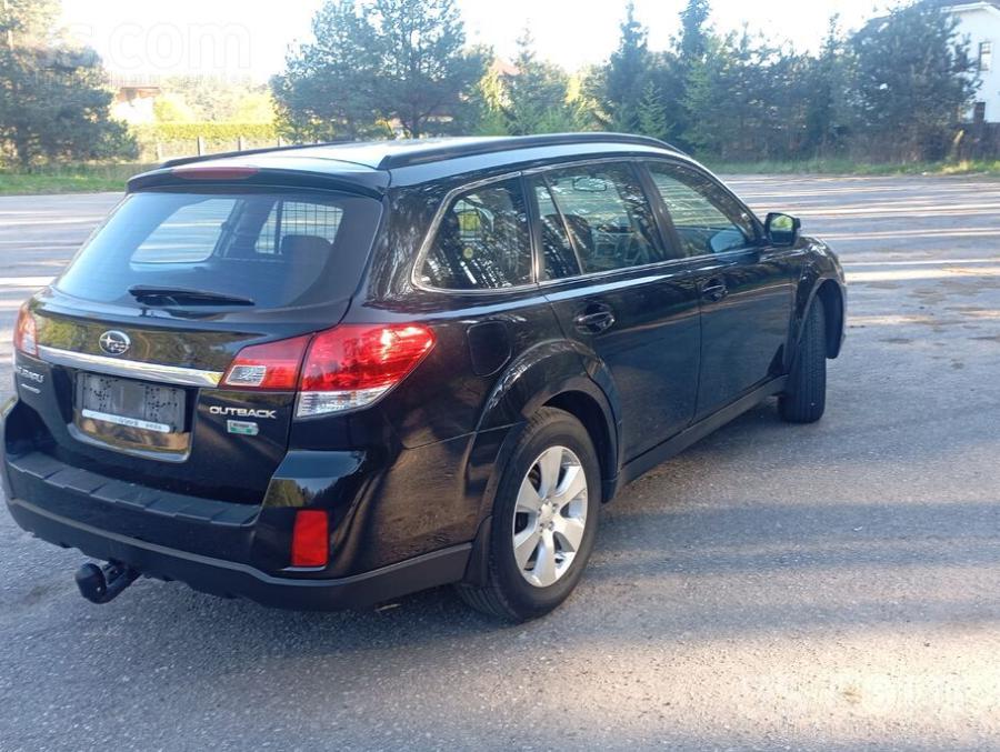 Black Subaru Outback 2012 in Jurmala, with an engine capacity of 2.50 L and mileage of 0 thousand km for 5450 €, photo 5 on AUTOMOTO.COM.LV