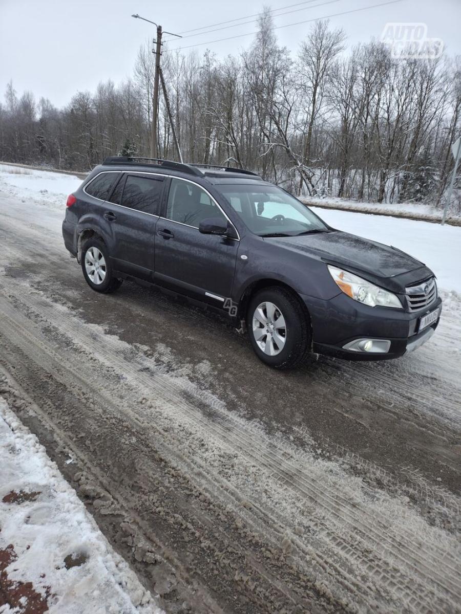 Black Subaru Outback 2012 in Utena, with an engine capacity of 2.50 L and mileage of 210 thousand km for 6350 €, photo 2 on AUTOMOTO.COM.LV