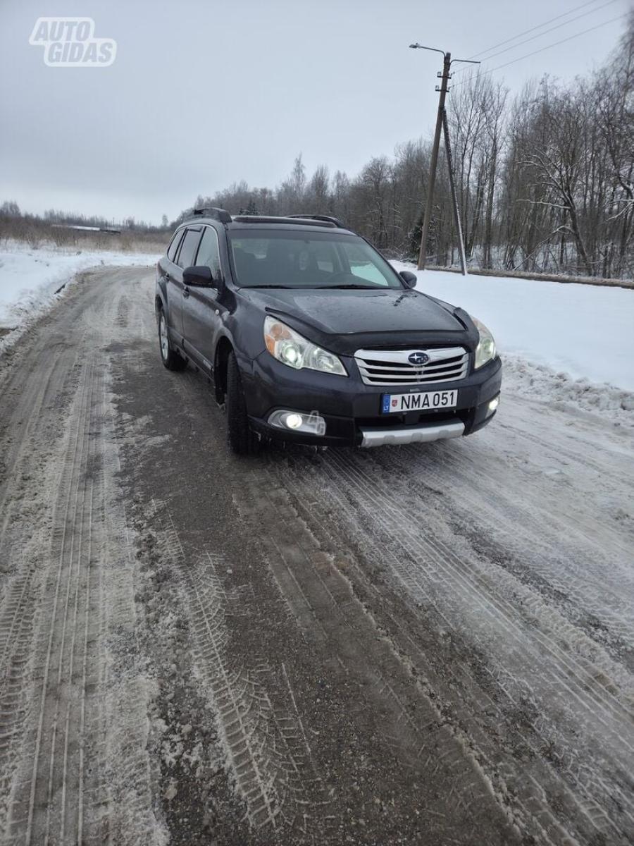 Black Subaru Outback 2012 in Utena, with an engine capacity of 2.50 L and mileage of 210 thousand km for 6350 €, photo 3 on AUTOMOTO.COM.LV