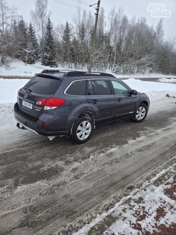 Black Subaru Outback 2012 in Utena, with an engine capacity of 2.50 L and mileage of 210 thousand km for 6350 €, photo 4 on AUTOMOTO.COM.LV