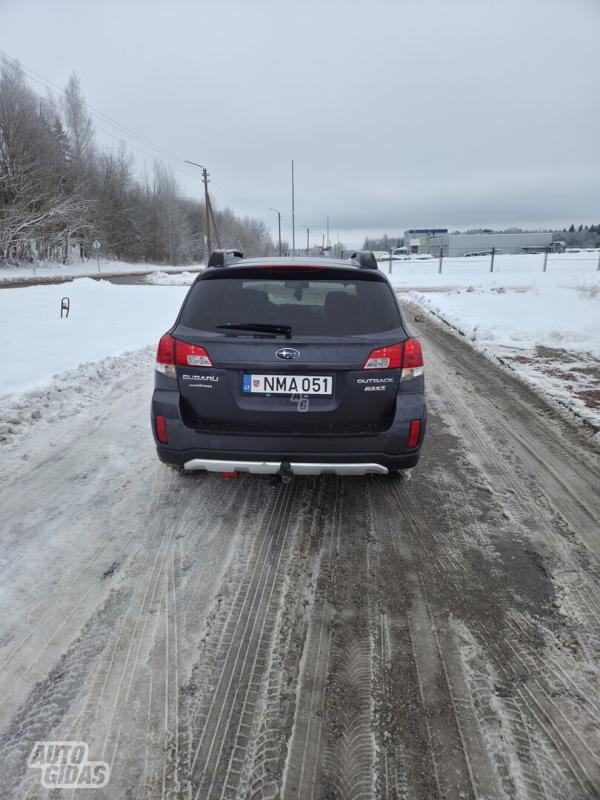 Black Subaru Outback 2012 in Utena, with an engine capacity of 2.50 L and mileage of 210 thousand km for 6350 €, photo 6 on AUTOMOTO.COM.LV