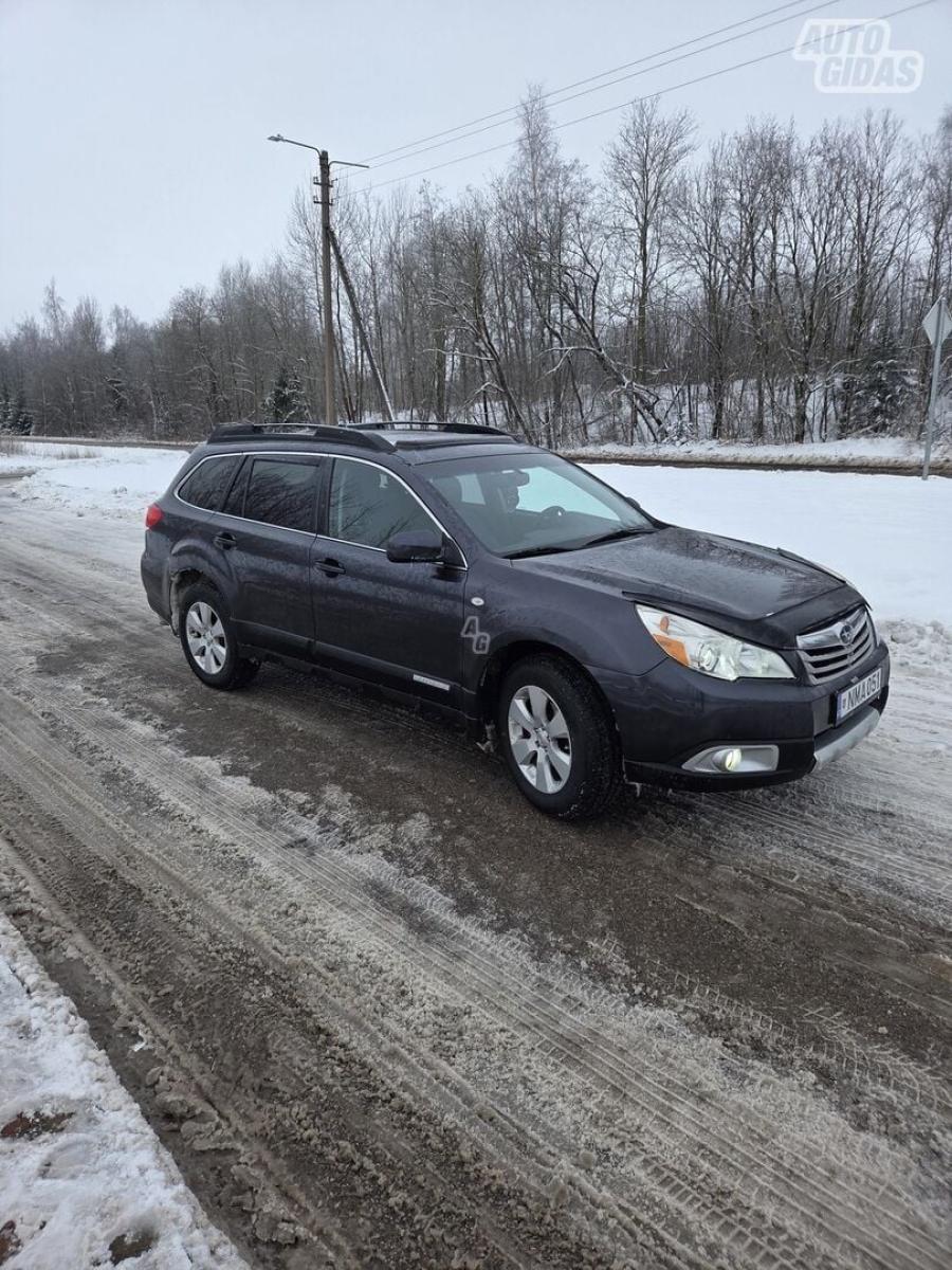 Black Subaru Outback 2012 in Utena, with an engine capacity of 2.50 L and mileage of 210 thousand km for 6350 €, photo 8 on AUTOMOTO.COM.LV