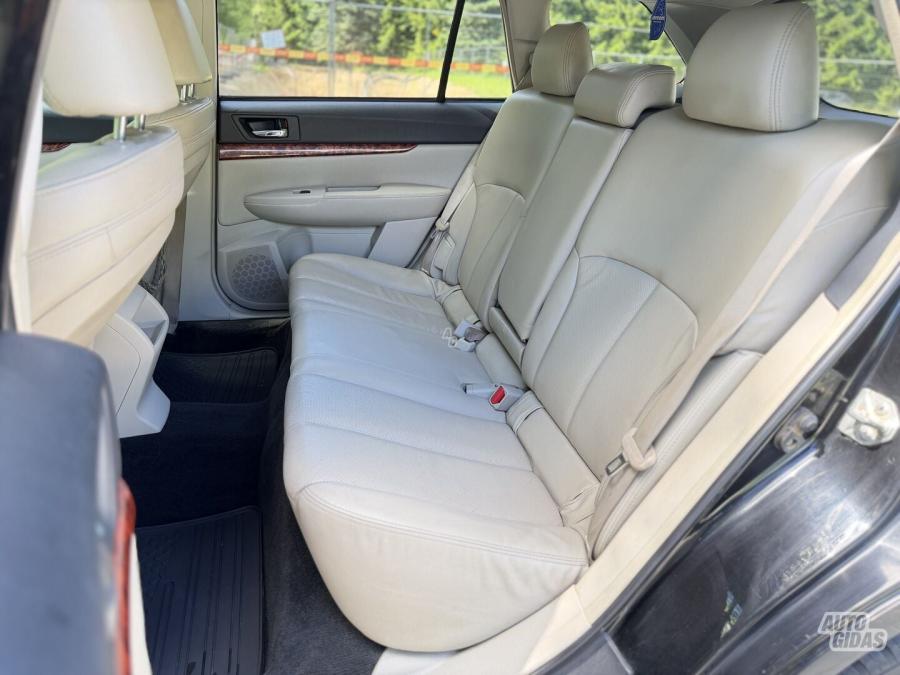 Black Subaru Outback 2012 in Vilnius, with an engine capacity of 2.50 L and mileage of 305 thousand km for 4200 €, photo 22 on AUTOMOTO.COM.LV