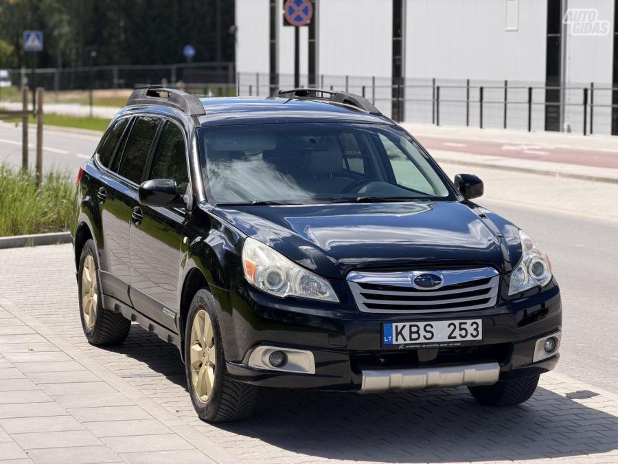 Черный Субару Аутбек 2012 в Вильнюс, объемом двигателя 2.50 л и пробегом 305 тыс. км за 4200 €, фото 6 на AUTOMOTO.COM.LV