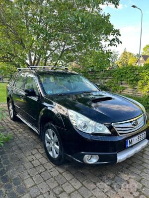 Melns Subaru Outback 2012 Ogre, ar dzinēja tilpumu 2.00 L un nobraukumu 346 tūkst. km par 3200 €, foto 3 vietnē AUTOMOTO.COM.LV