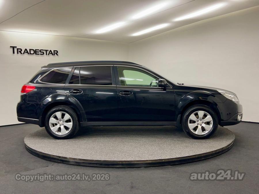 Black Subaru Outback 2012 in Parnu, with an engine capacity of 2.50 L and mileage of 329 thousand km for 3990 €, photo 5 on AUTOMOTO.COM.LV