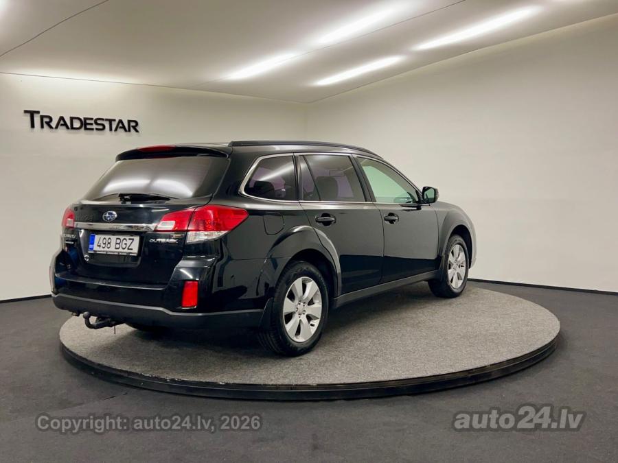 Black Subaru Outback 2012 in Parnu, with an engine capacity of 2.50 L and mileage of 329 thousand km for 3990 €, photo 6 on AUTOMOTO.COM.LV