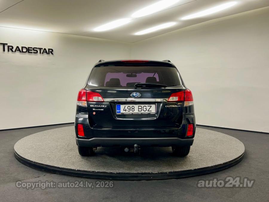 Black Subaru Outback 2012 in Parnu, with an engine capacity of 2.50 L and mileage of 329 thousand km for 3990 €, photo 7 on AUTOMOTO.COM.LV