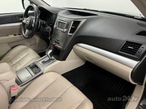 Black Subaru Outback 2012 in Parnu, with an engine capacity of 2.50 L and mileage of 329 thousand km for 3990 €, photo 19 on AUTOMOTO.COM.LV