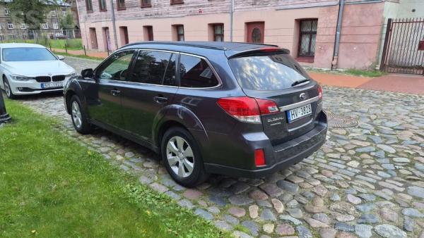 Melns Subaru Outback 2012 Rīga, ar dzinēja tilpumu 2.50 L un nobraukumu 323 tūkst. km par 5200 €, foto 5 vietnē AUTOMOTO.COM.LV