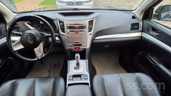 Melns Subaru Outback 2012 Rīga, ar dzinēja tilpumu 2.50 L un nobraukumu 323 tūkst. km par 5200 €, foto 8 vietnē AUTOMOTO.COM.LV