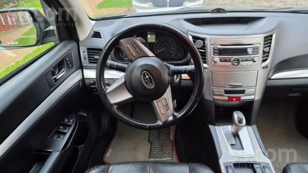 Melns Subaru Outback 2012 Rīga, ar dzinēja tilpumu 2.50 L un nobraukumu 323 tūkst. km par 5200 €, foto 9 vietnē AUTOMOTO.COM.LV