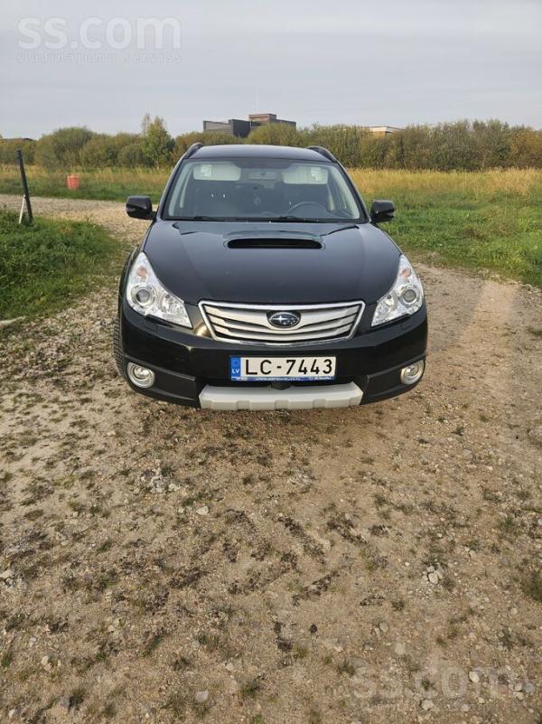 Melns Subaru Outback 2012 Rīga, ar dzinēja tilpumu 2.00 L un nobraukumu 256 tūkst. km par 3800 €, foto 8 vietnē AUTOMOTO.COM.LV