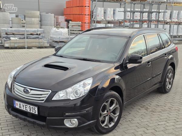 Subaru Outback 2012 in Silute on AUTOMOTO.COM.LV Black Subaru Outback 2012 in Silute, with an engine capacity of 2.00 L and mileage of 233 thousand km for 2350 €, photo 8 on AUTOMOTO.COM.LV