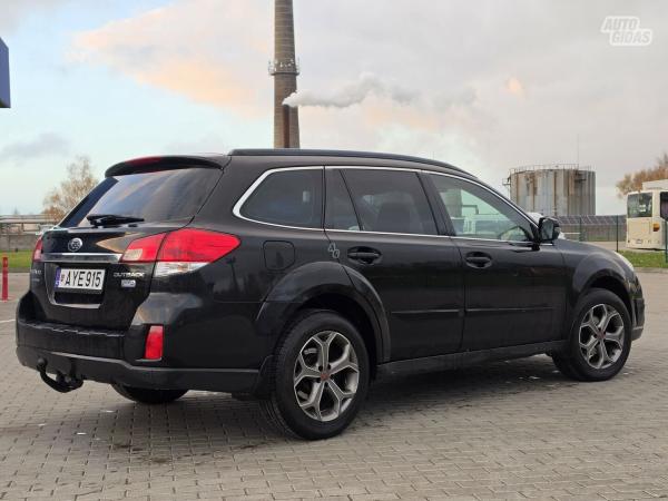 Subaru Outback 2012 in Silute on AUTOMOTO.COM.LV Black Subaru Outback 2012 in Silute, with an engine capacity of 2.00 L and mileage of 233 thousand km for 2350 €, photo 9 on AUTOMOTO.COM.LV