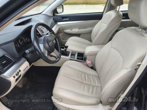 Black Subaru Outback 2012 in Tartu, with an engine capacity of 2.00 L and mileage of 176 thousand km for 5900 €, photo 9 on AUTOMOTO.COM.LV