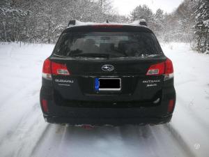 Melns Subaru Outback 2013 Ignalina, ar dzinēja tilpumu 3.60 L un nobraukumu 216 tūkst. km par 12800 €, foto 5 vietnē AUTOMOTO.COM.LV