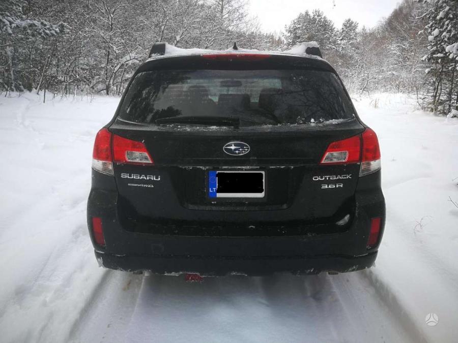 Melns Subaru Outback 2013 Ignalina, ar dzinēja tilpumu 3.60 L un nobraukumu 216 tūkst. km par 12800 €, foto 5 vietnē AUTOMOTO.COM.LV