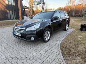 Melns Subaru Outback 2013 Tallina, ar dzinēja tilpumu 2.50 L un nobraukumu 200 tūkst. km par 5500 €, foto  vietnē AUTOMOTO.COM.LV