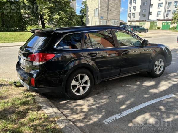 Melns Subaru Outback 2013 Tukums, ar dzinēja tilpumu 2.00 L un nobraukumu 304 tūkst. km par 3450 €, foto 4 vietnē AUTOMOTO.COM.LV