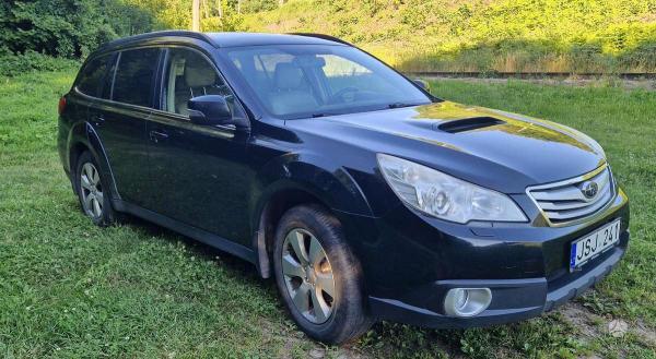 Melns Subaru Outback 2013 Viļņa, ar dzinēja tilpumu 2.00 L un nobraukumu 312 tūkst. km par 4500 €, foto 2 vietnē AUTOMOTO.COM.LV