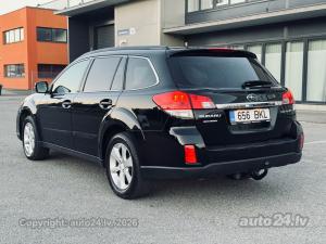Melns Subaru Outback 2013 Tallina, ar dzinēja tilpumu 2.50 L un nobraukumu 200 tūkst. km par 6990 €, foto 4 vietnē AUTOMOTO.COM.LV
