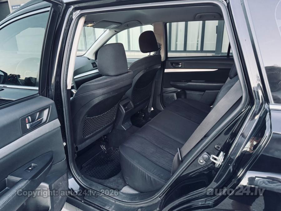 Melns Subaru Outback 2013 Tallina, ar dzinēja tilpumu 2.50 L un nobraukumu 200 tūkst. km par 6990 €, foto 10 vietnē AUTOMOTO.COM.LV
