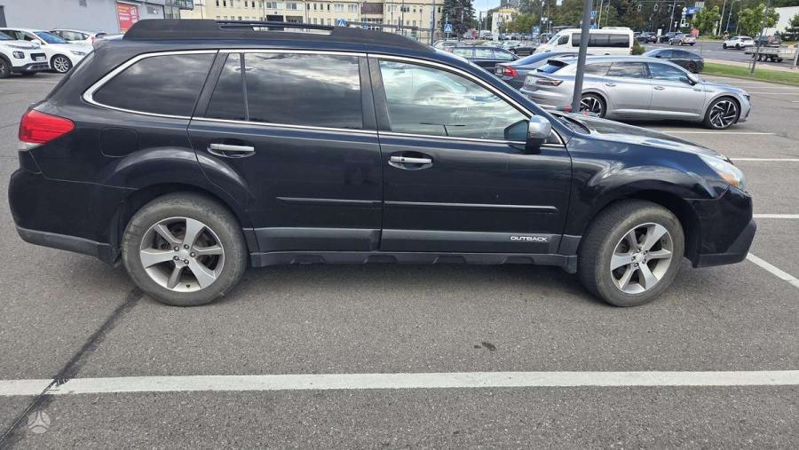 Black Subaru Outback 2013 in Vilnius, with an engine capacity of 2.50 L and mileage of 216 thousand km for 6500 €, photo 3 on AUTOMOTO.COM.LV