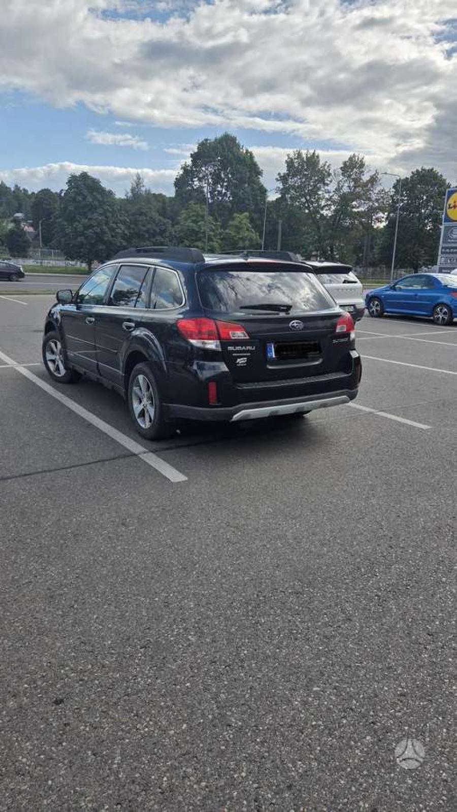 Black Subaru Outback 2013 in Vilnius, with an engine capacity of 2.50 L and mileage of 216 thousand km for 6500 €, photo 5 on AUTOMOTO.COM.LV