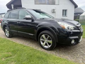 Black Subaru Outback 2013 in Kaunas, with an engine capacity of 3.60 L and mileage of 215 thousand km for 8900 €, photo 4 on AUTOMOTO.COM.LV