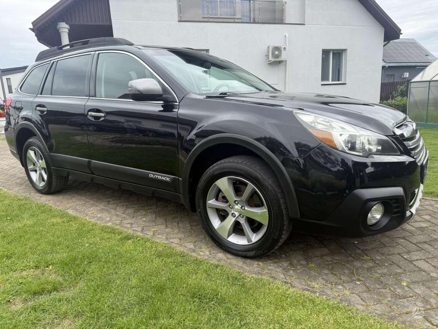 Black Subaru Outback 2013 in Kaunas, with an engine capacity of 3.60 L and mileage of 215 thousand km for 8900 €, photo 4 on AUTOMOTO.COM.LV