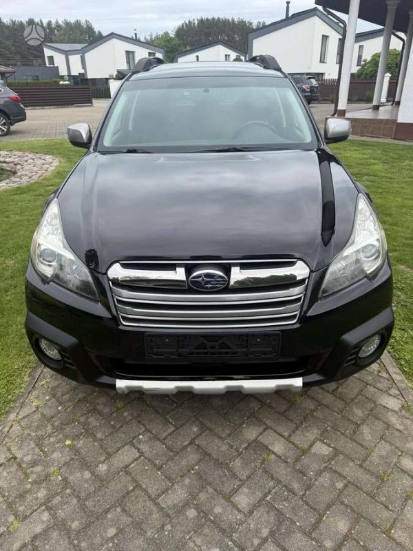 Black Subaru Outback 2013 in Kaunas, with an engine capacity of 3.60 L and mileage of 215 thousand km for 8900 €, photo 6 on AUTOMOTO.COM.LV