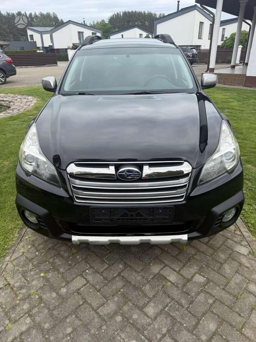 Black Subaru Outback 2013 in Kaunas, with an engine capacity of 3.60 L and mileage of 215 thousand km for 8900 €, photo 7 on AUTOMOTO.COM.LV