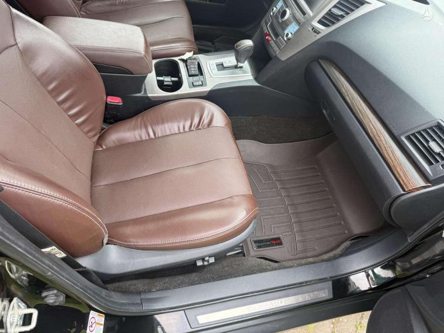 Black Subaru Outback 2013 in Kaunas, with an engine capacity of 3.60 L and mileage of 215 thousand km for 8900 €, photo 14 on AUTOMOTO.COM.LV