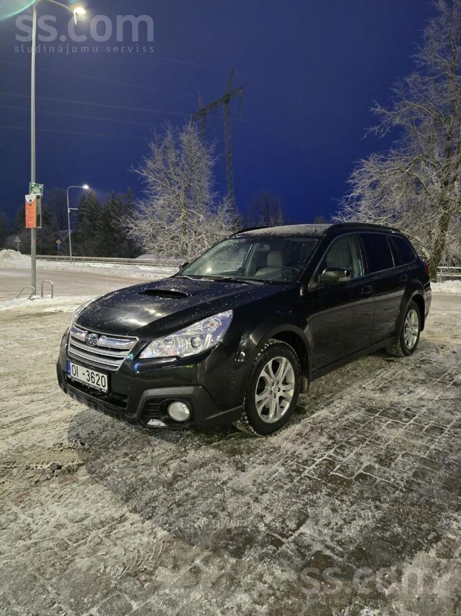 Black Subaru Outback 2014 in Riga, with an engine capacity of 2.00 L and mileage of 329 thousand km for 5350 €, photo 2 on AUTOMOTO.COM.LV