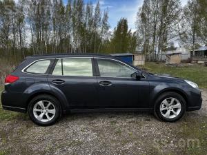 Black Subaru Outback 2014 in Daugavpils, with an engine capacity of 2.00 L and mileage of 329 thousand km for 3950 €, photo 6 on AUTOMOTO.COM.LV