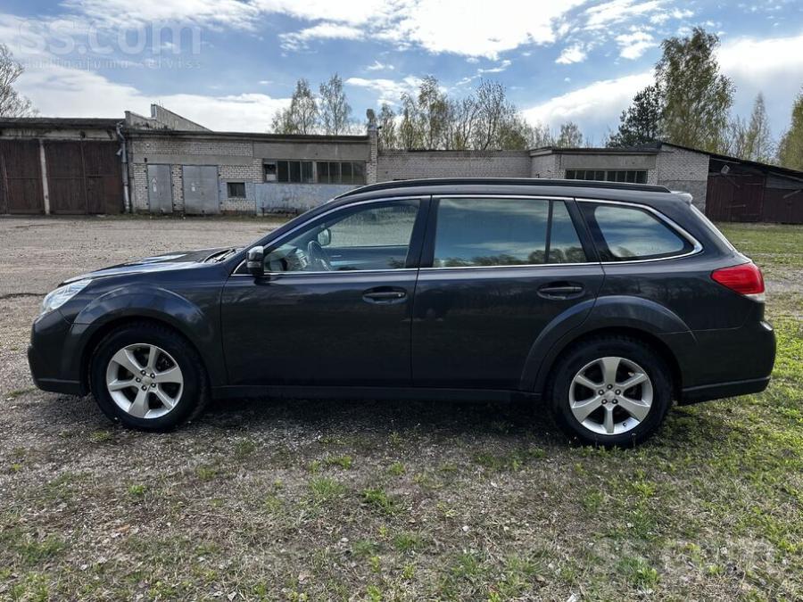 Black Subaru Outback 2014 in Daugavpils, with an engine capacity of 2.00 L and mileage of 329 thousand km for 3950 €, photo 13 on AUTOMOTO.COM.LV