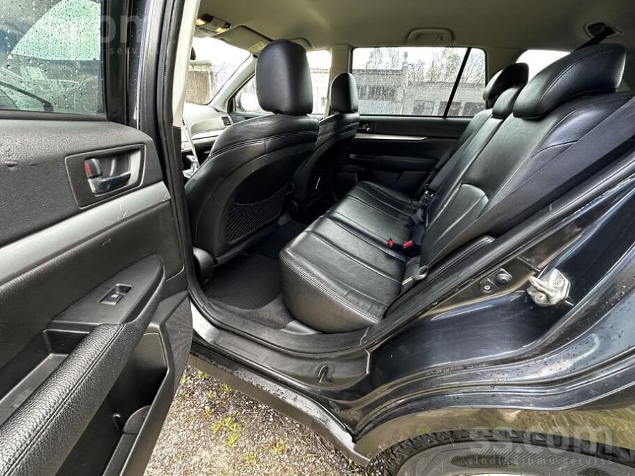Black Subaru Outback 2014 in Daugavpils, with an engine capacity of 2.00 L and mileage of 329 thousand km for 3950 €, photo 17 on AUTOMOTO.COM.LV